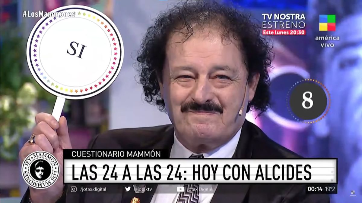 Alcides confesó que alguna vez se olvidó la letra de Violeta y que ...